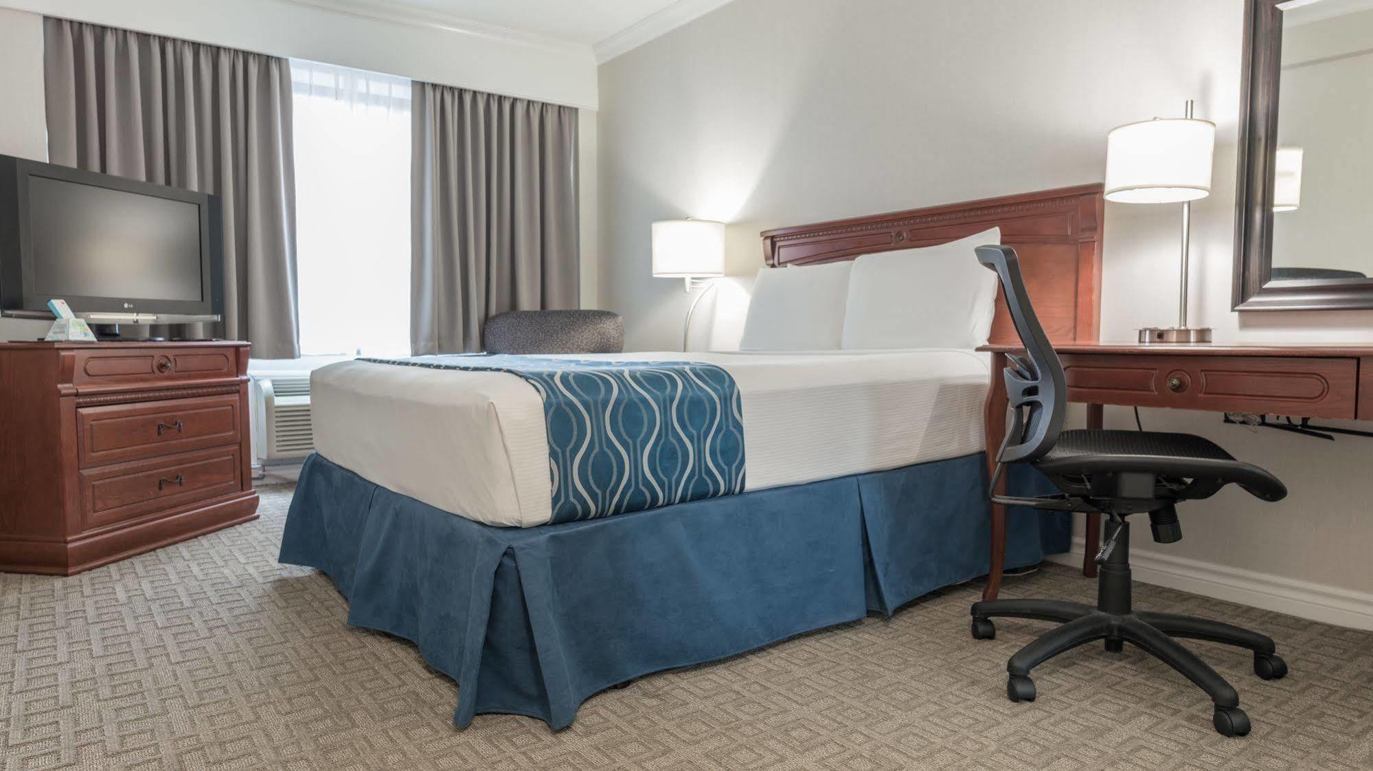 CAPITAL HILL HOTEL & SUITES | ⋆⋆⋆ | OTTAWA, CANADA | SEASON DEALS FROM $126